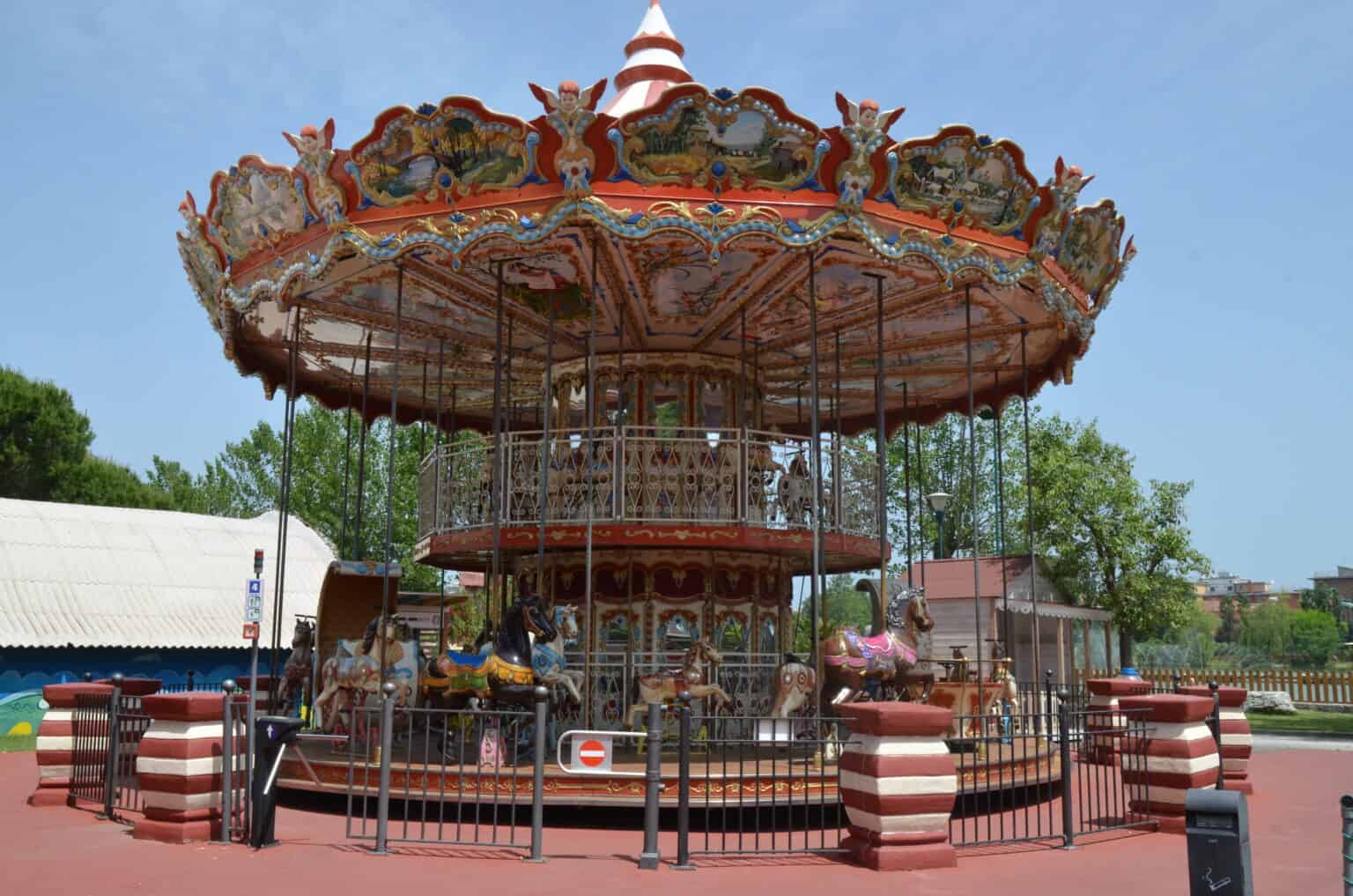 Carousel – 10 Meter Double Decker - Intermark Ride Group