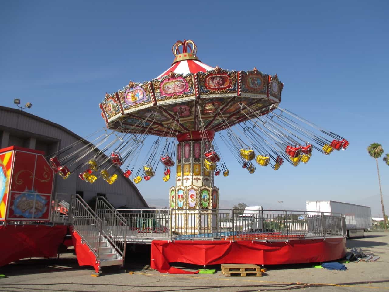 Flying Swinger – 48 Seats - Intermark Ride Group